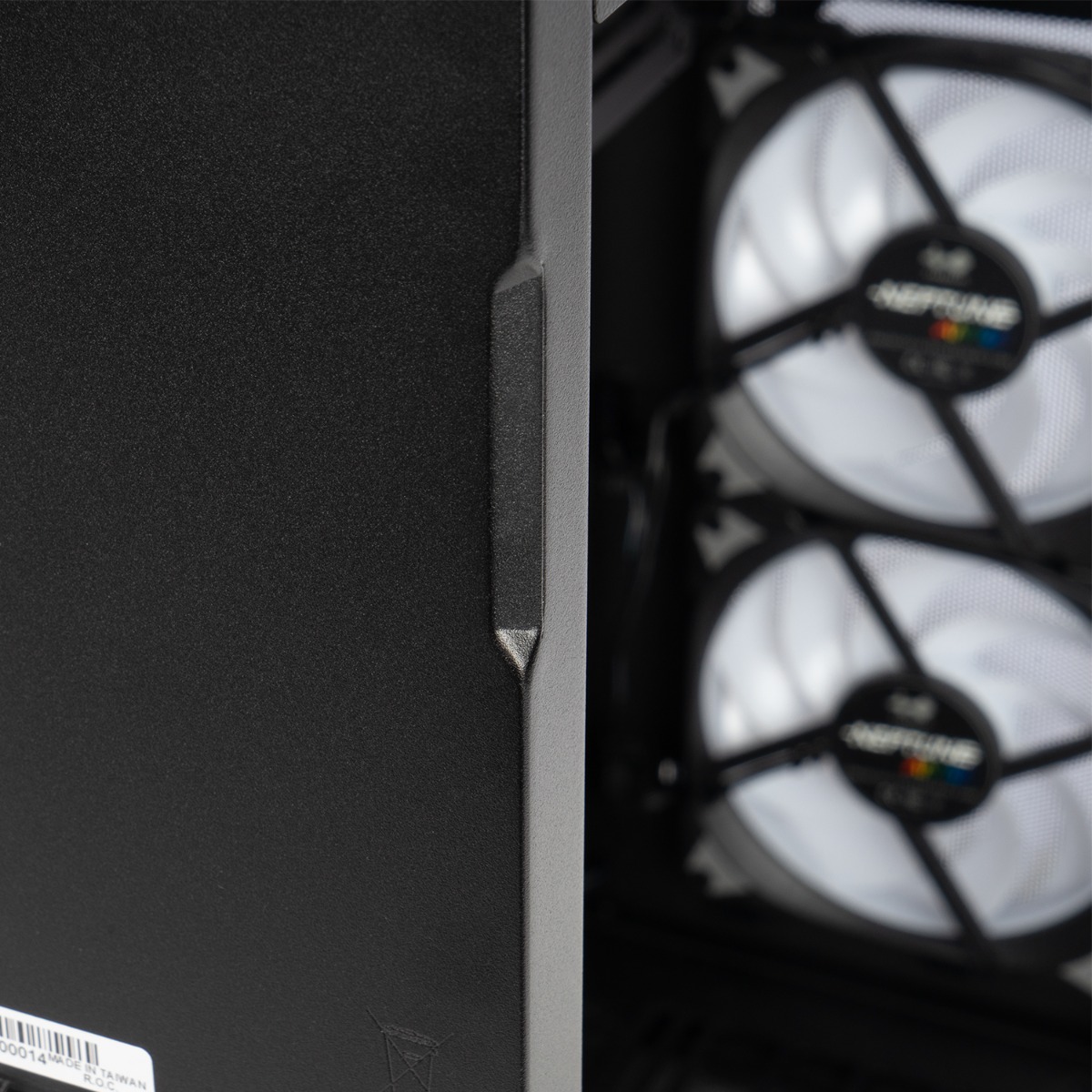 INWIN F5 BLACK GAMING CASE - COM1 International Pty Ltd